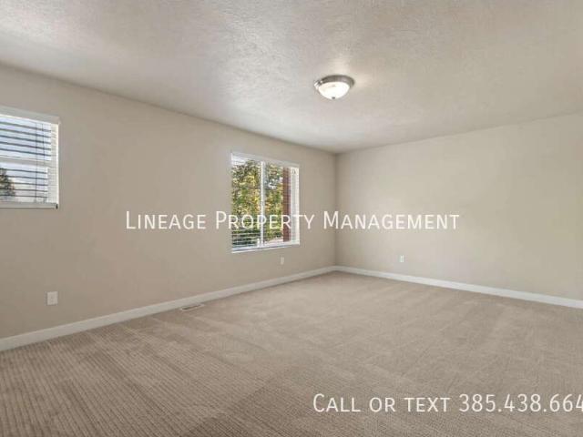3 Bed, 2.5 Bath Townhome in South Jordan – Solar Powered, Low Utility Bills