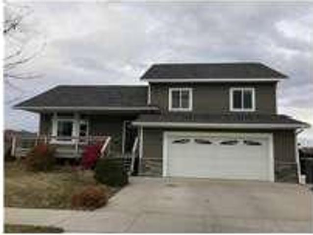 3 bed, 2.5 bath single family home!