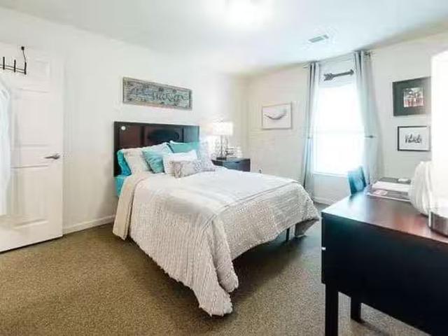 3 Bed 3 Bath