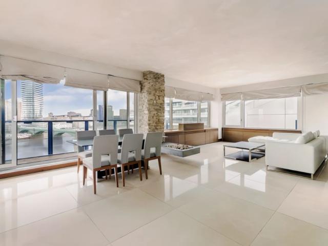 3 Bed 3 Bath, 6