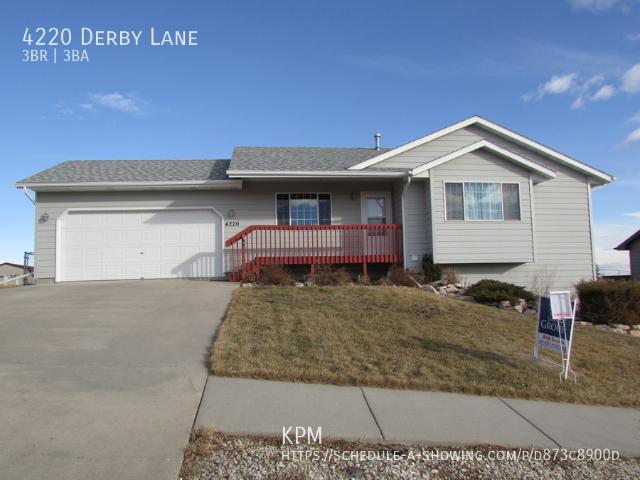 3 BED | 3 BATH | DOUBLE GARAGE | SOUTH
