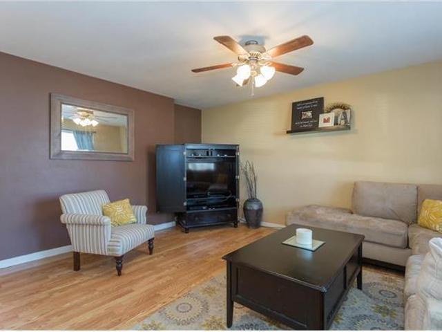 3 Bed 3 Bath House 3239 IPSWICH LN for sale in Saint Charles, Missouri