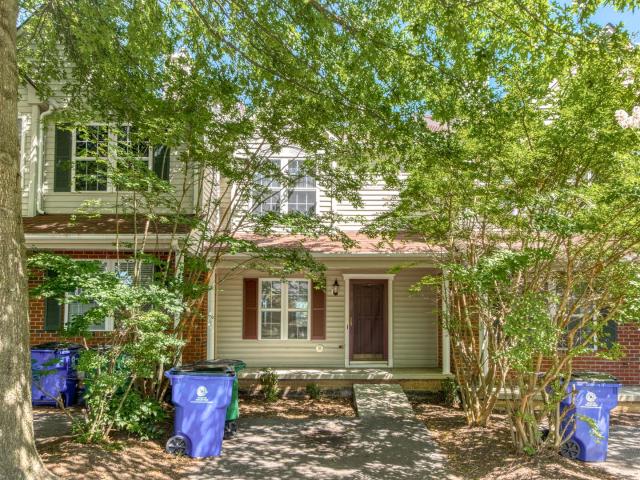 3 bed / 3 bath. Parking. Pet Friendly