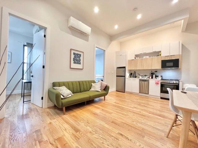 3 Bed 3 Bath Ridgewood
