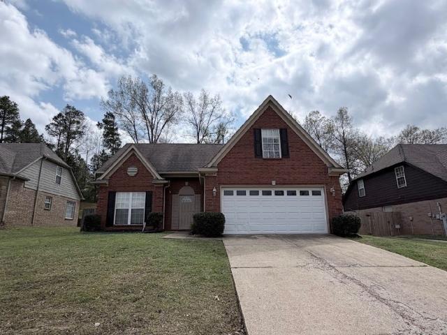 3 bed, 3 bath with a bonus area over 2,000 Sq/ft in Cordova