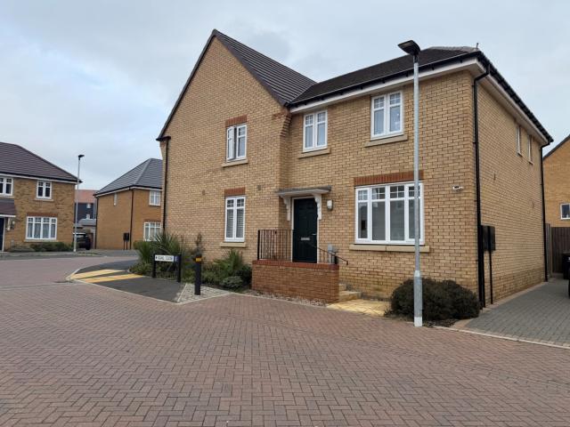 3 bed Terraced To Let
