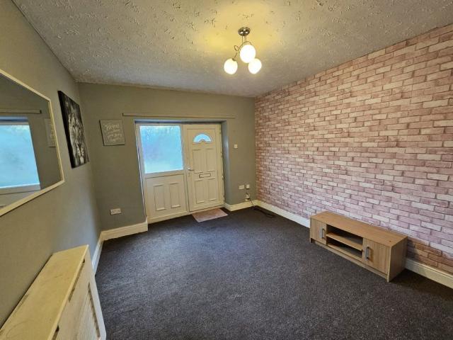 3 bed Terraced To Let