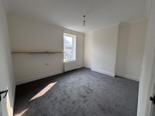 3 bed Terraced To Let