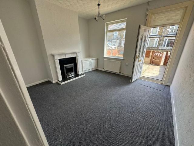 3 bed Terraced To Let