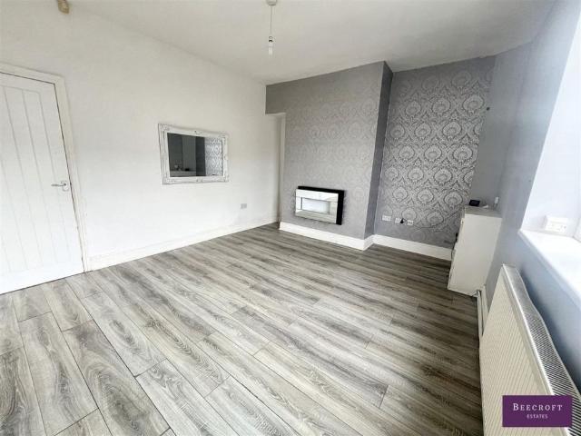 3 bed Terraced To Let
