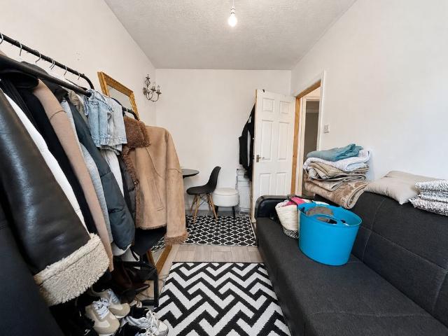 3 Bed Terraced, Upper Green Street, High Wycombe, HP11 2RB