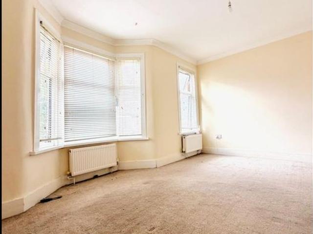 3 Bed Terraced House, Tavistock Avenue, E17