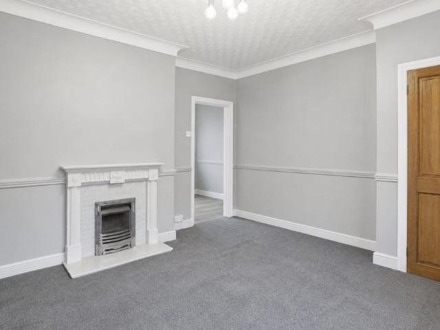 3 Bed Terraced House, Thornleigh Mount, LS9