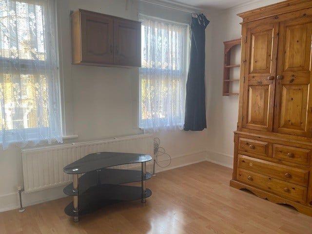 3 Bed Terraced House, Thorpe Road, E7