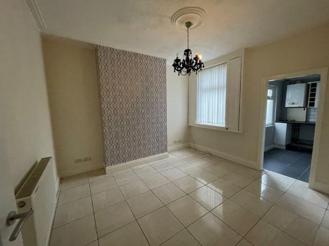 3 Bed Terraced House, Thurnham St, L6