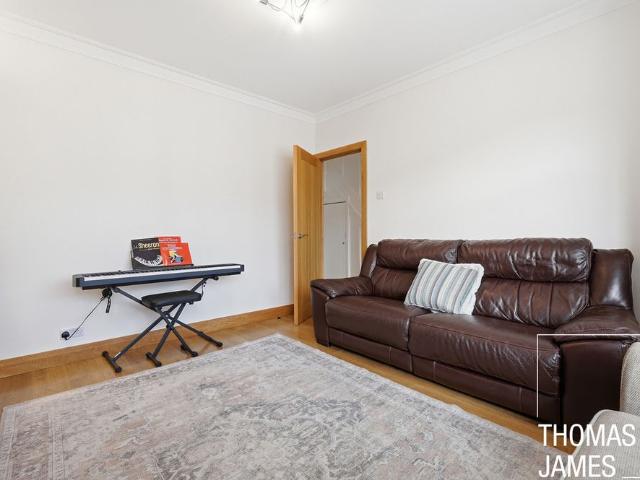 3 bed Terraced House To Let