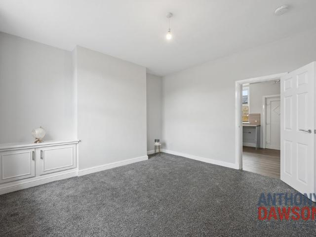 3 bed Terraced House To Let