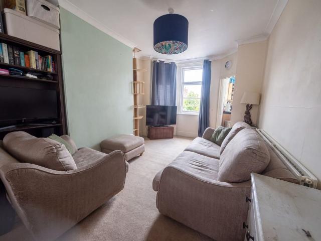 3 bed terraced house to rent in North Street, Swindon, Wiltshire, SN1 3JY