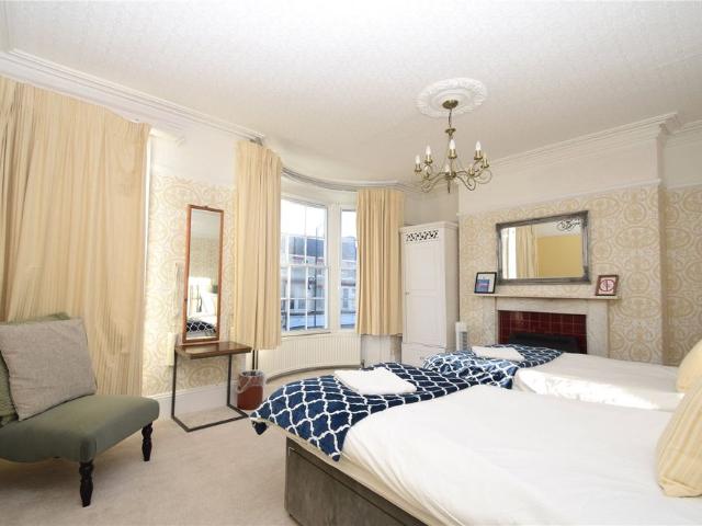 3 bed terraced house to rent in Falsgrave Road, Scarborough, YO12