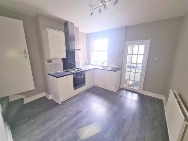 3 bed terraced house to rent in Harcourt Terrace, Nottingham, NG3 £995 per month
