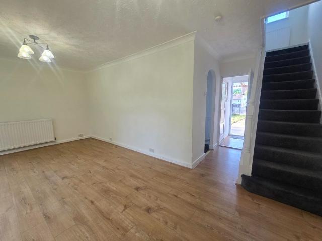 3 bed terraced house to rent in Hayling Road, Watford, WD19