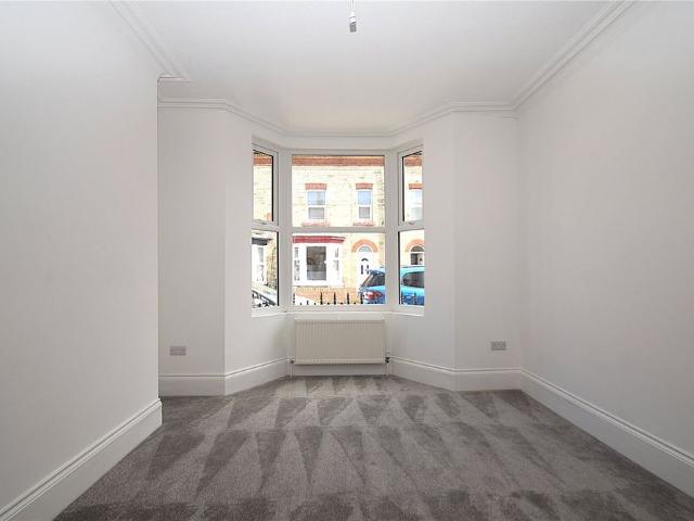 3 bed terraced house to rent in Tindall Street, Scarborough, YO12