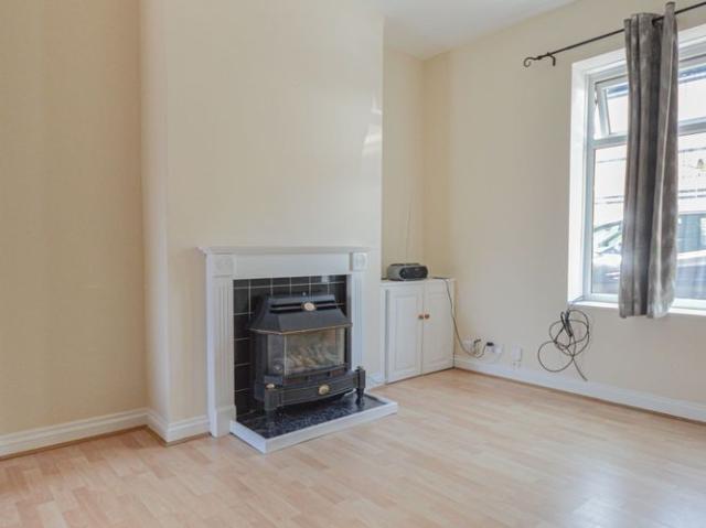 3 bed terraced house to rent in Wheeler Street, Newport, NP20