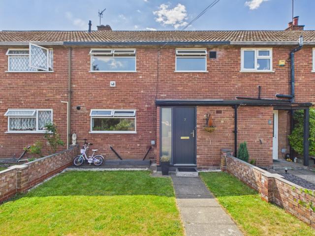 3 bed terraced house to rent in York Close, Bromsgrove, B61