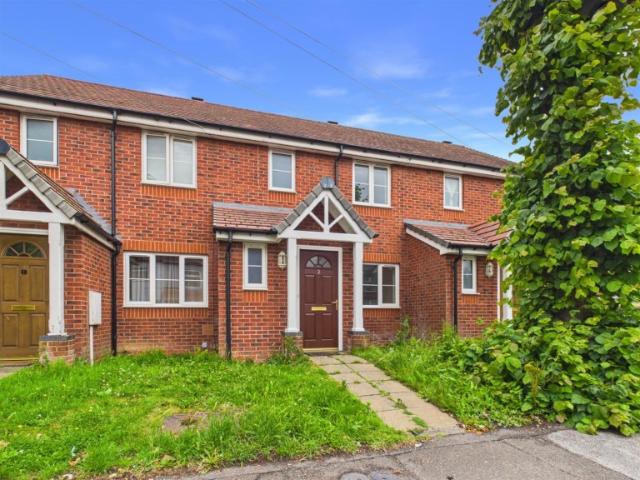 3 BED Terraced House To rent