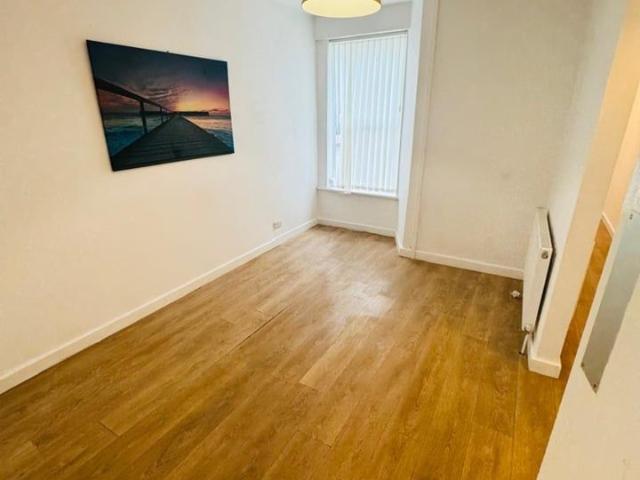 3 Bed Terraced House, Ukraine Road, M7
