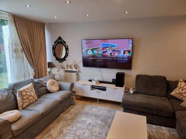 3 Bed Terraced House, Weston House, NW6