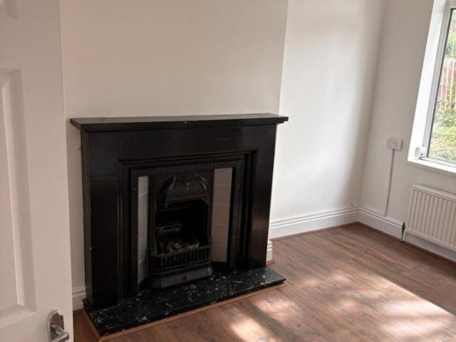 3 Bed Terraced House, Woolley Wood Road, S5