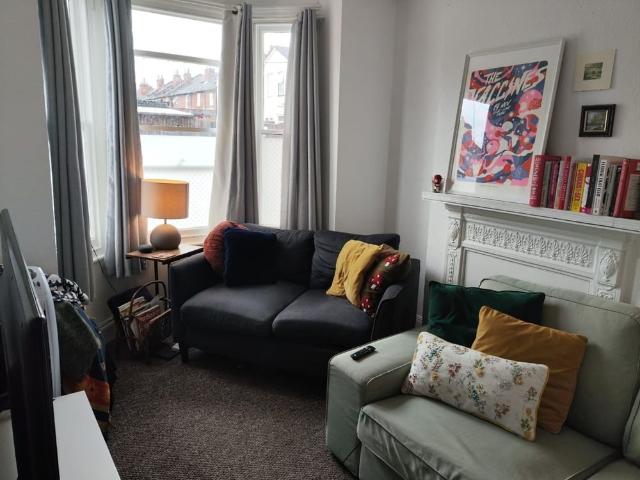 3 Bed Terraced House, Alma Street, RG30