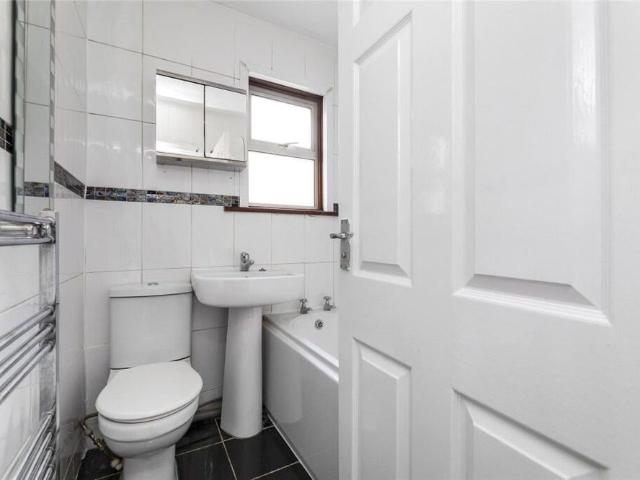 3 Bed Terraced House, Alton Road, L6