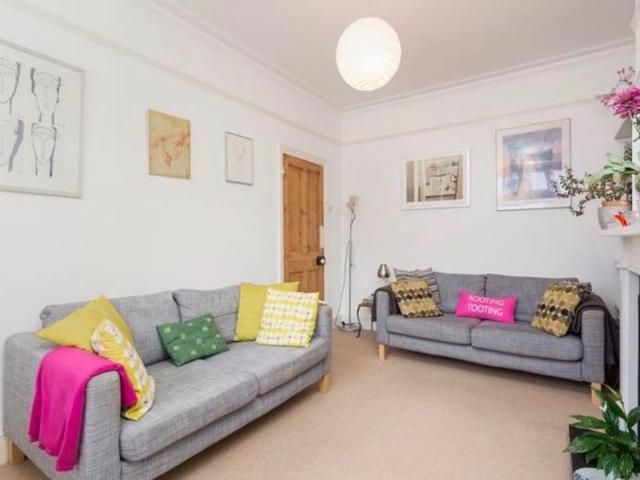 3 Bed Terraced House, Ascot Road, SW17