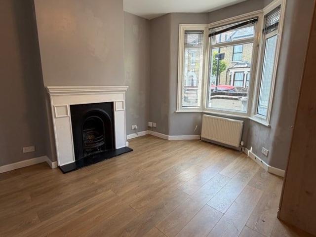 3 Bed Terraced House, Ashville Road, E11