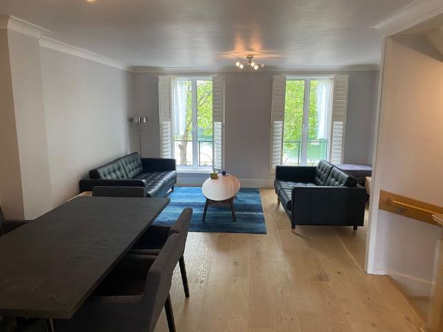3 Bed Terraced House, Bray Crescent, SE16
