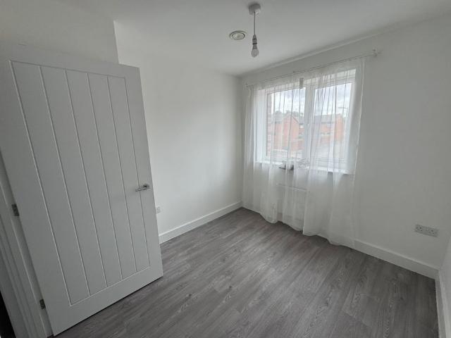 3 Bed Terraced House, Buckingham St, M5