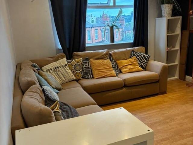 3 Bed Terraced House, Burley Road, LS4
