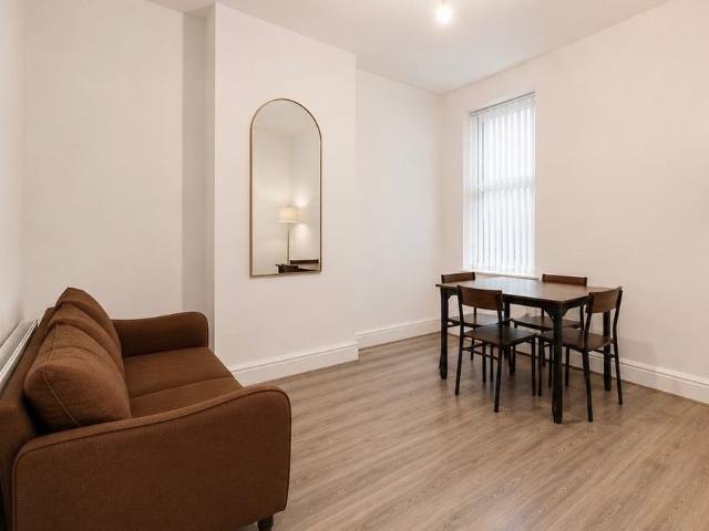 3 Bed Terraced House, Charlotte Road, CH44