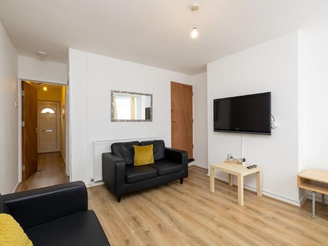 3 Bed Terraced House, Charterhouse Road, CV1
