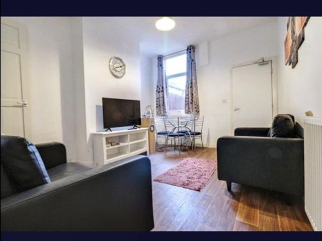 3 Bed Terraced House, Colchester St, CV1