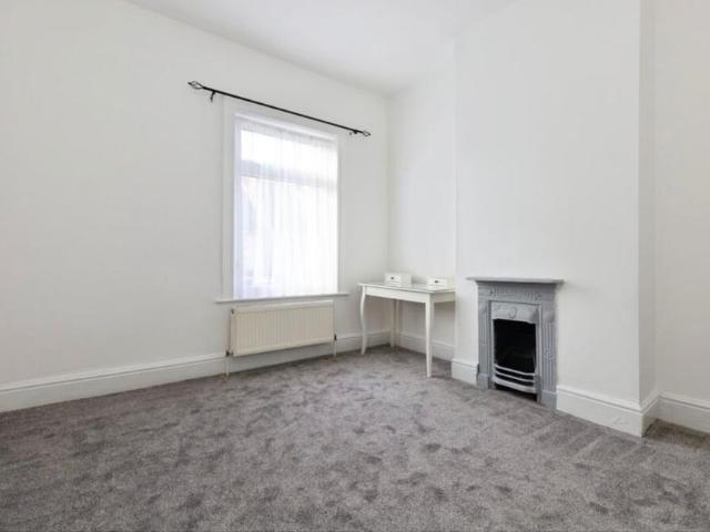 3 Bed Terraced House, Clay Lane, CV2