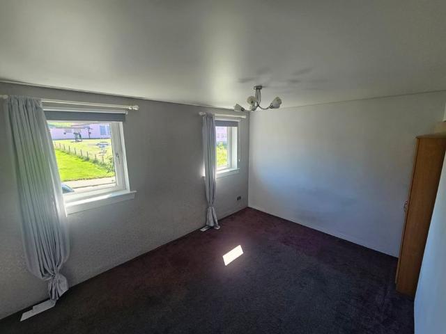 3 Bed Terraced House, Cummings Park Crescent, AB16