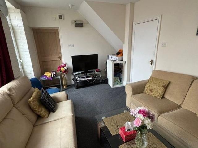 3 Bed Terraced House, Derby Road, SO14