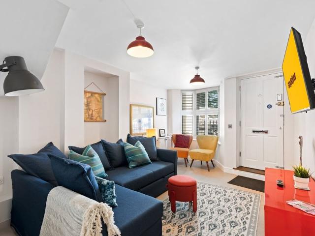 3 Bed Terraced House, Ditchling Road, BN1
