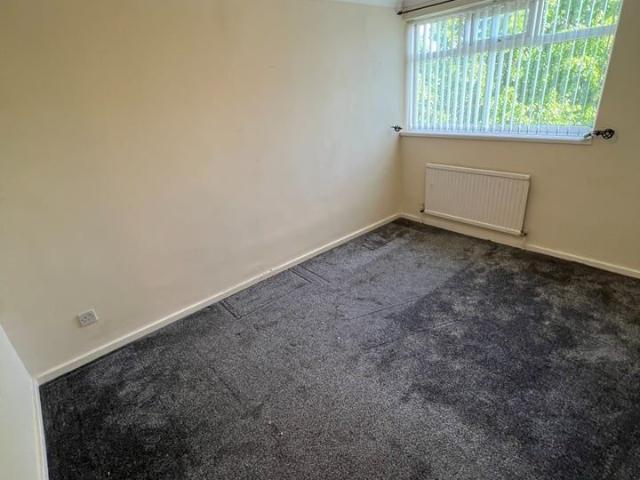 3 Bed Terraced House, Dulverton Close, LS11