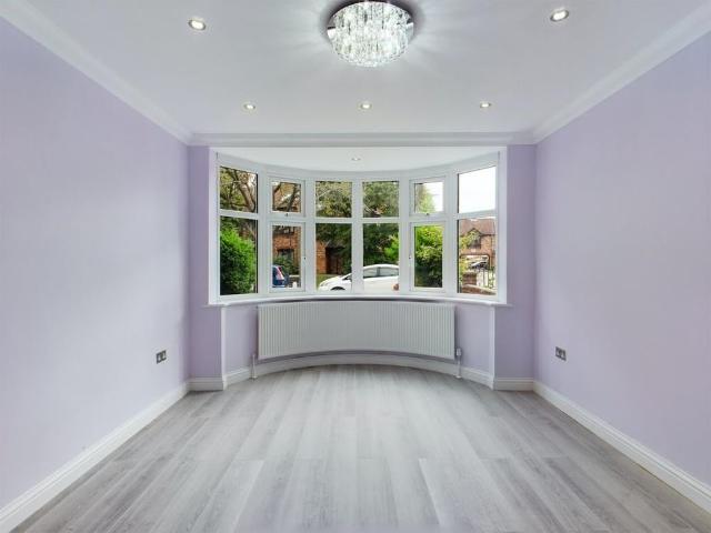 3 Bed Terraced House, Eastcote Avenue, HA2