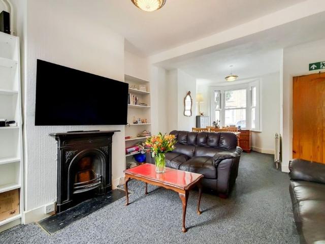 3 Bed Terraced House, Faringford Road, E15