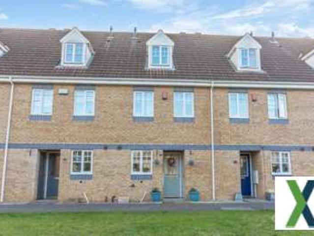 3 bed terraced house for sale